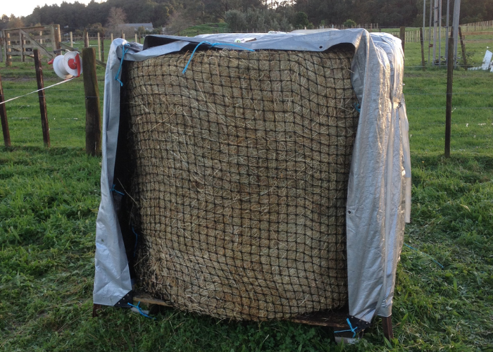 Knotted Hay Nets - 3'x4' Round Bale – GutzBusta® Slow Feed Hay Nets